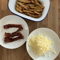 Cheese & Bacon Loaded Fries – Curly's Cooking