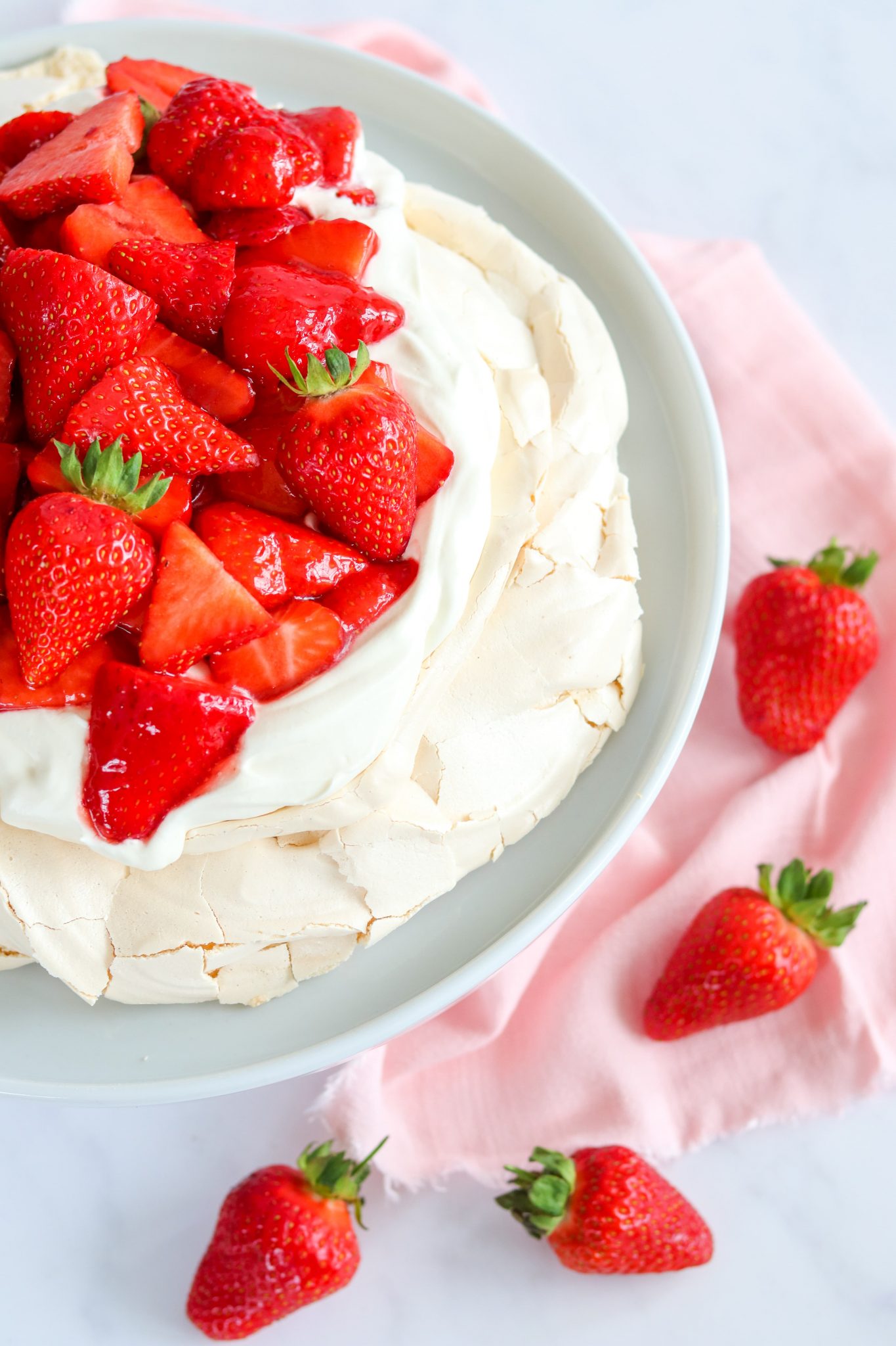 Classic Strawberry Pavlova – Curly's Cooking