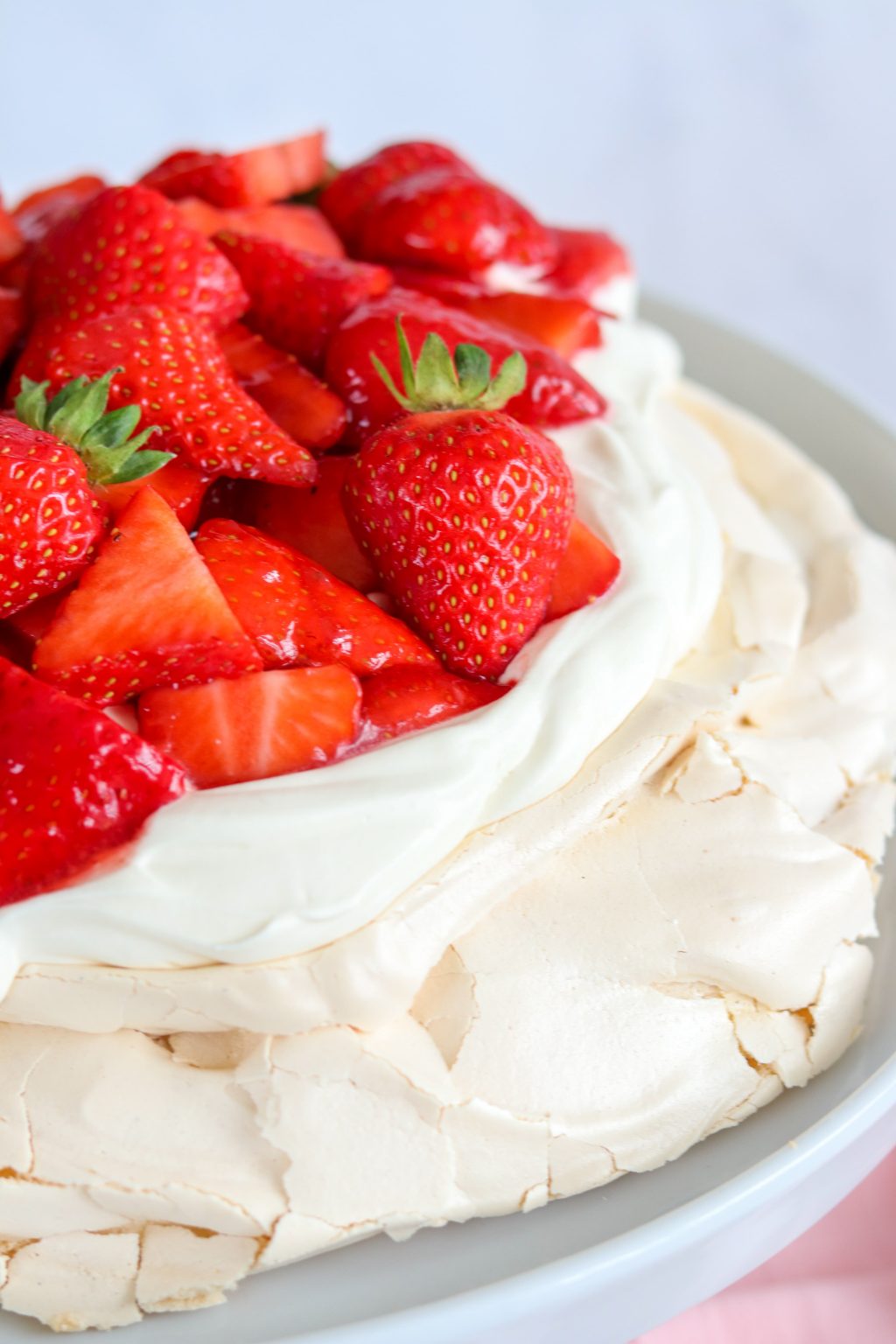 Classic Strawberry Pavlova – Curly's Cooking