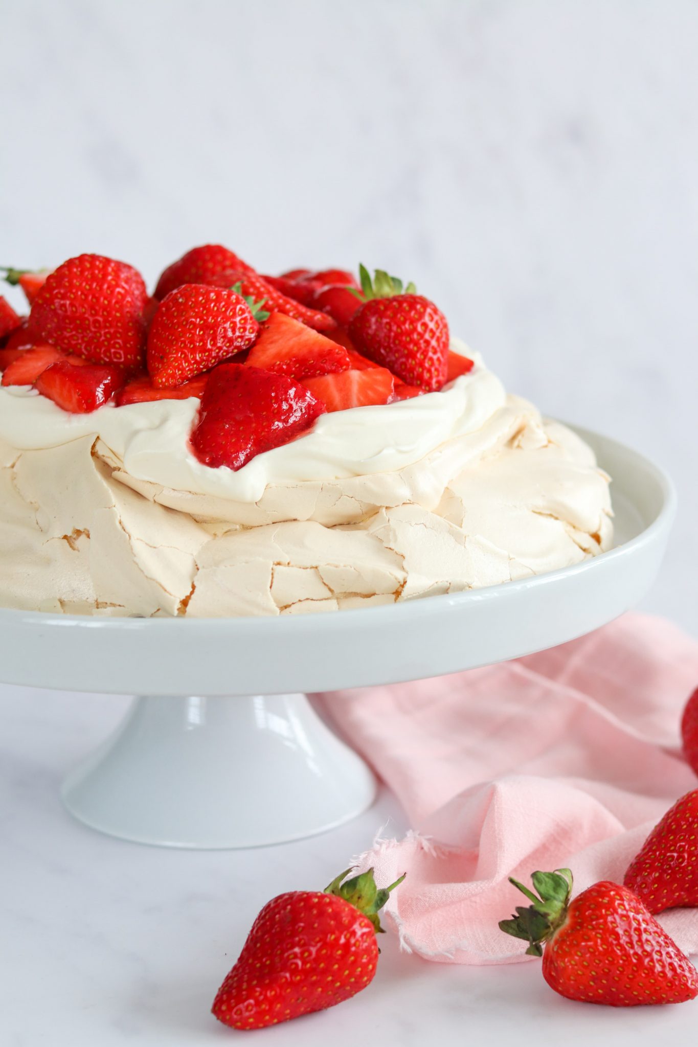 Classic Strawberry Pavlova – Curly's Cooking