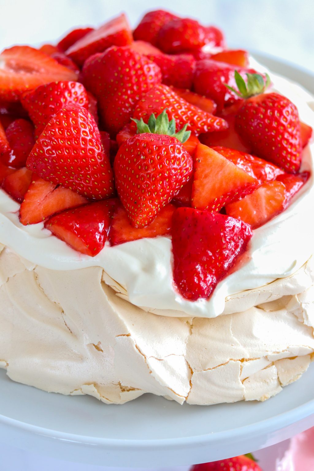 Classic Strawberry Pavlova – Curly's Cooking