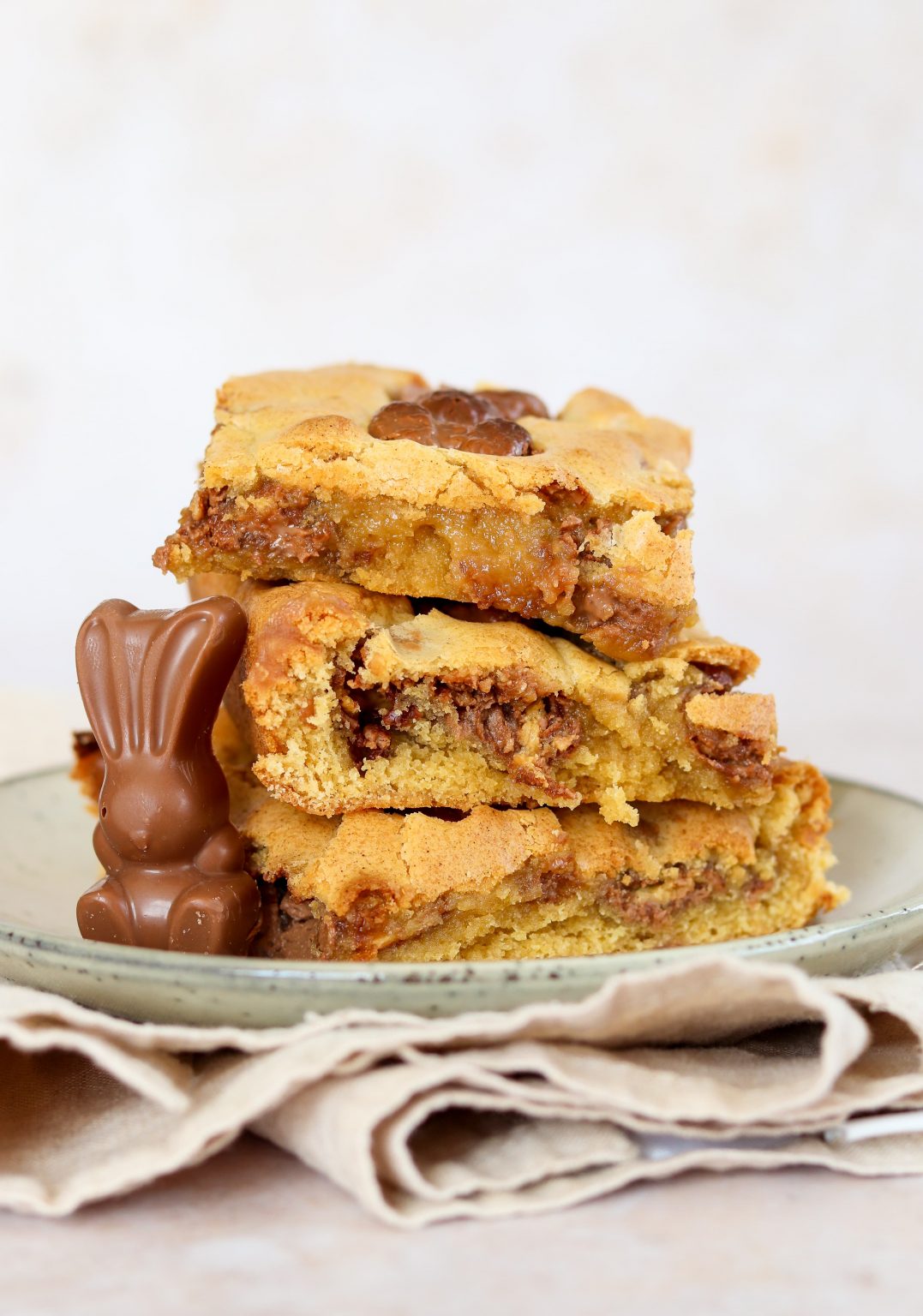 Maltesers Cookie Bars – Curly's Cooking