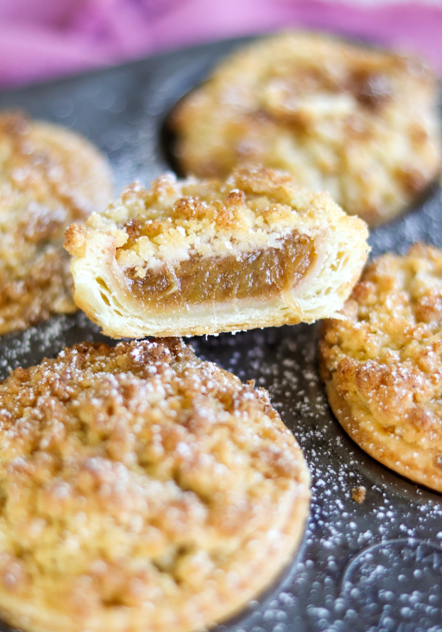 Mini Rhubarb Crumble Pies – Curly's Cooking