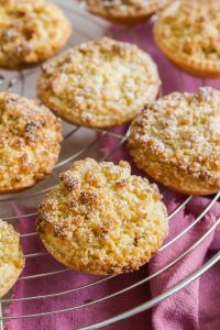 Mini Rhubarb Crumble Pies – Curly's Cooking