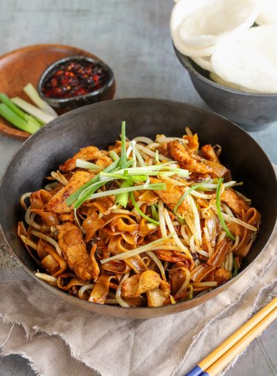 Chicken Chow Fun – Curly's Cooking