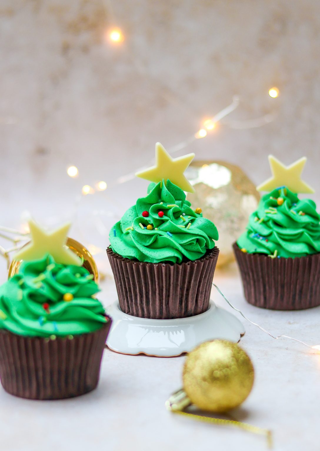 Mary Berry's Christmas Chocolate Cupcakes – Curly's Cooking