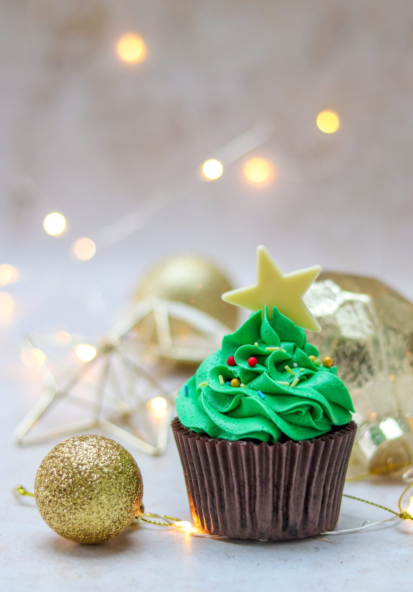 Mary Berry's Christmas Chocolate Cupcakes – Curly's Cooking
