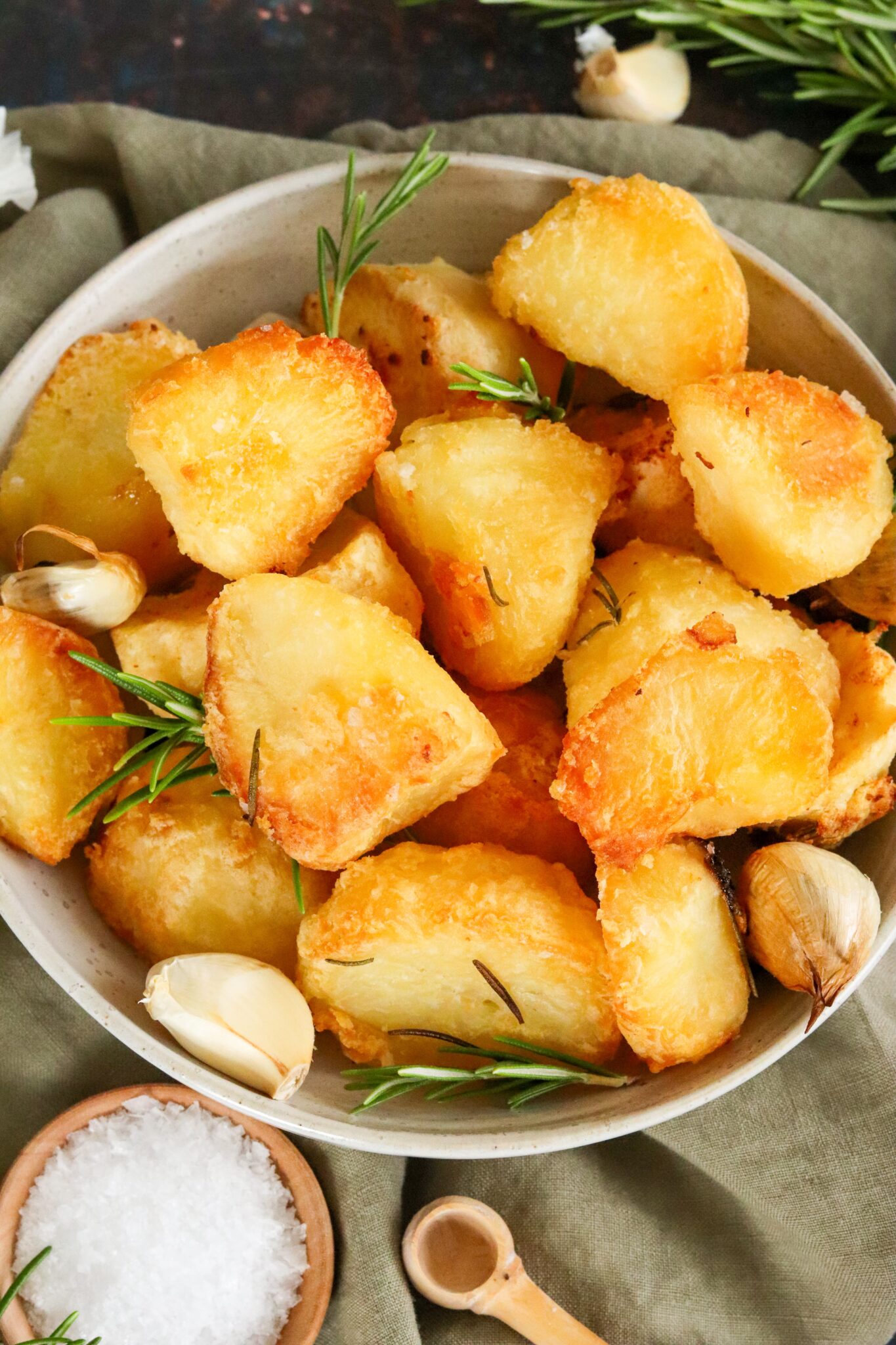 Rosemary & Garlic Roast Potatoes – Curly's Cooking