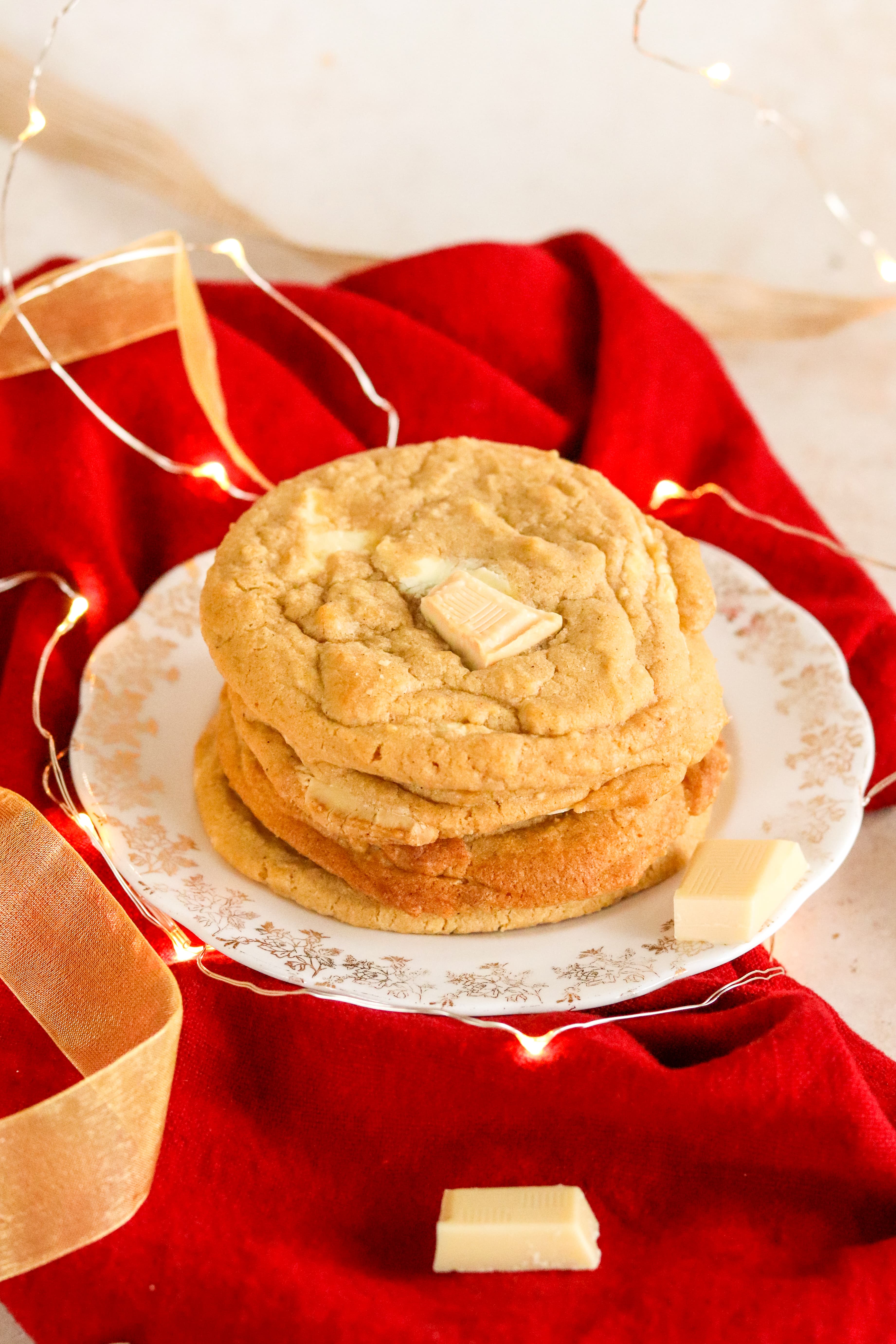 Gingerbread & White Chocolate Cookies – Curly's Cooking