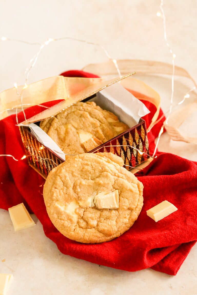 Gingerbread & White Chocolate Cookies – Curly's Cooking